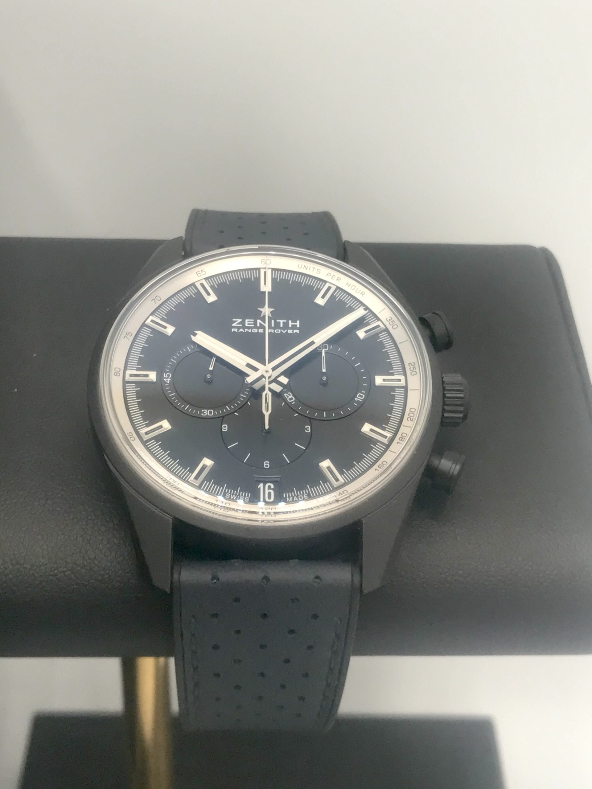 Zenith Chronomaster El Primero Range Rover Special Edition 42mm Ceramic ...