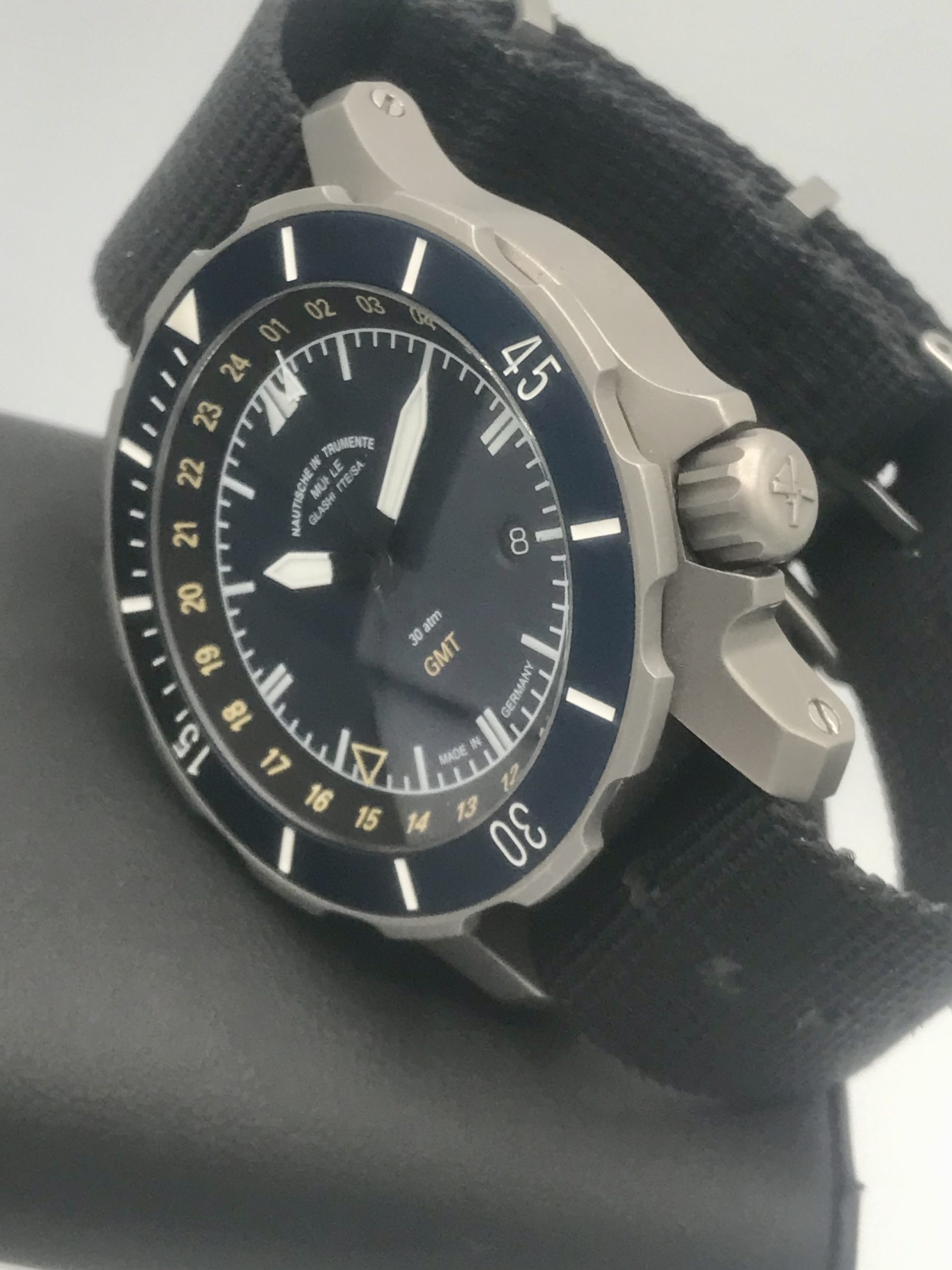 Muhle Glashutte Seebattalion GMT Diver 44mm Titanium Case 300m Blue ...