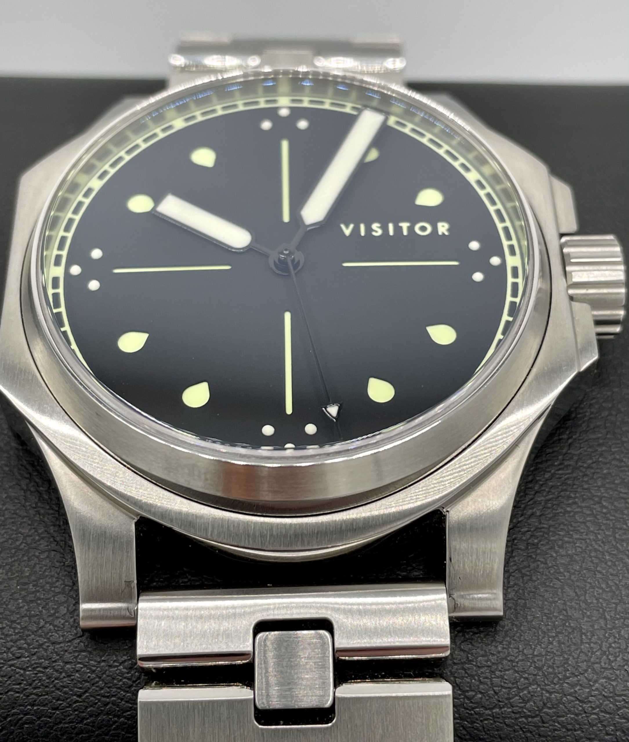 Visitor Watch Co Vale Park Officer VPO4 Automatic 41mm Hunter Case Sold ...