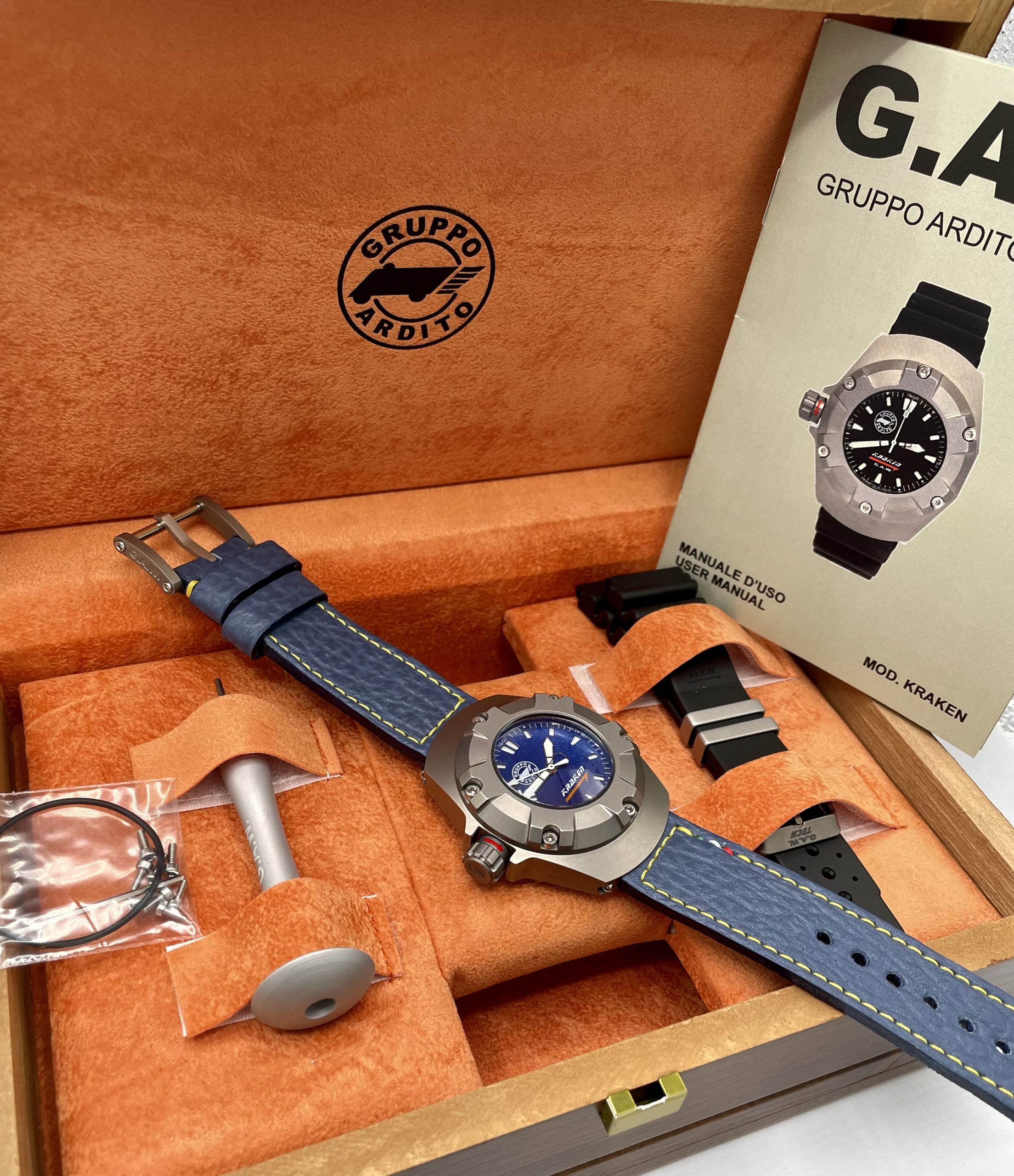 Gruppo Ardito G A W Kraken Kaiser BLUE DIAL 9500m Diver Titanium Rare 1