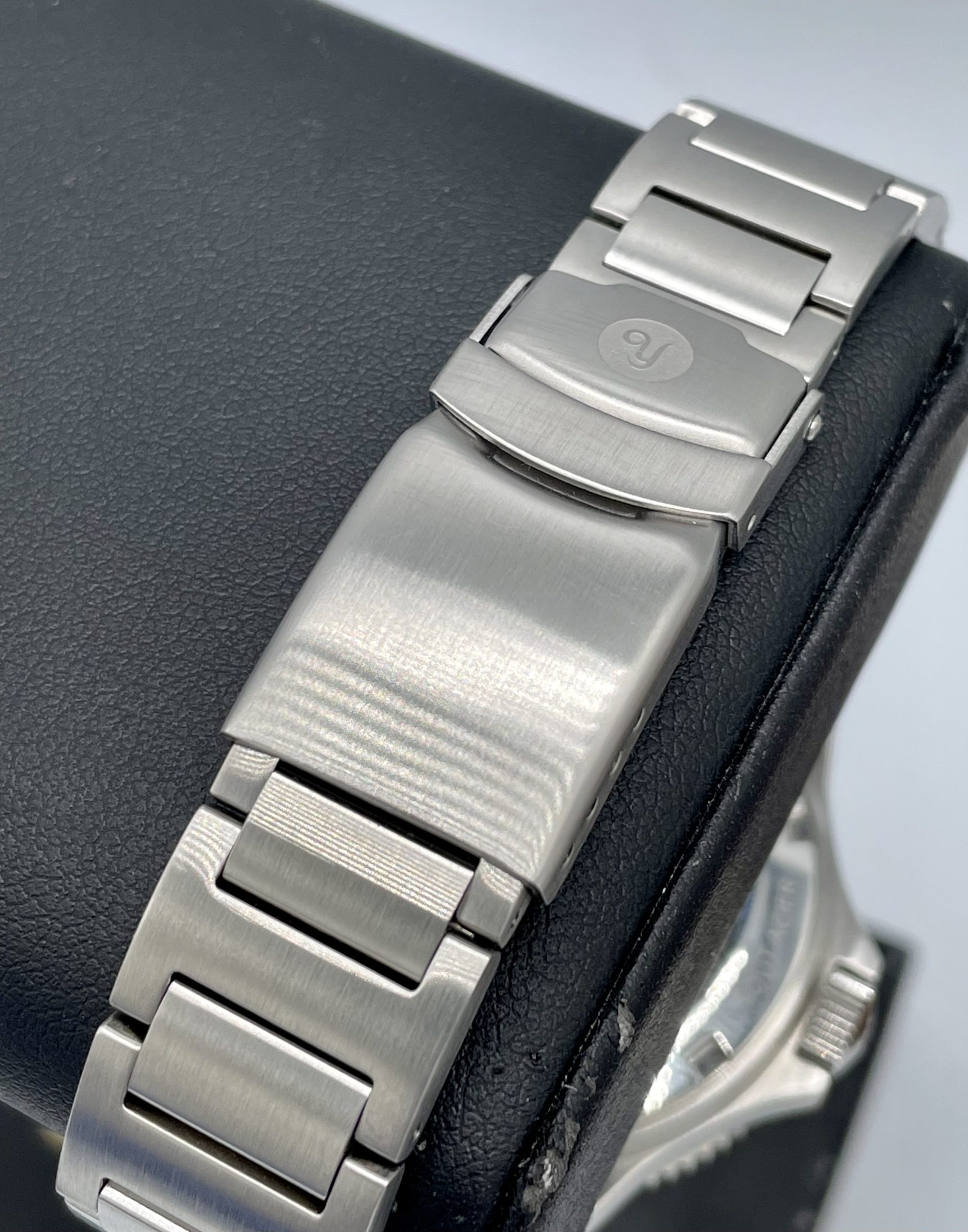 Yema Navygraf Heritage No Date 39mm 300m Diver France Automatic Matte ...