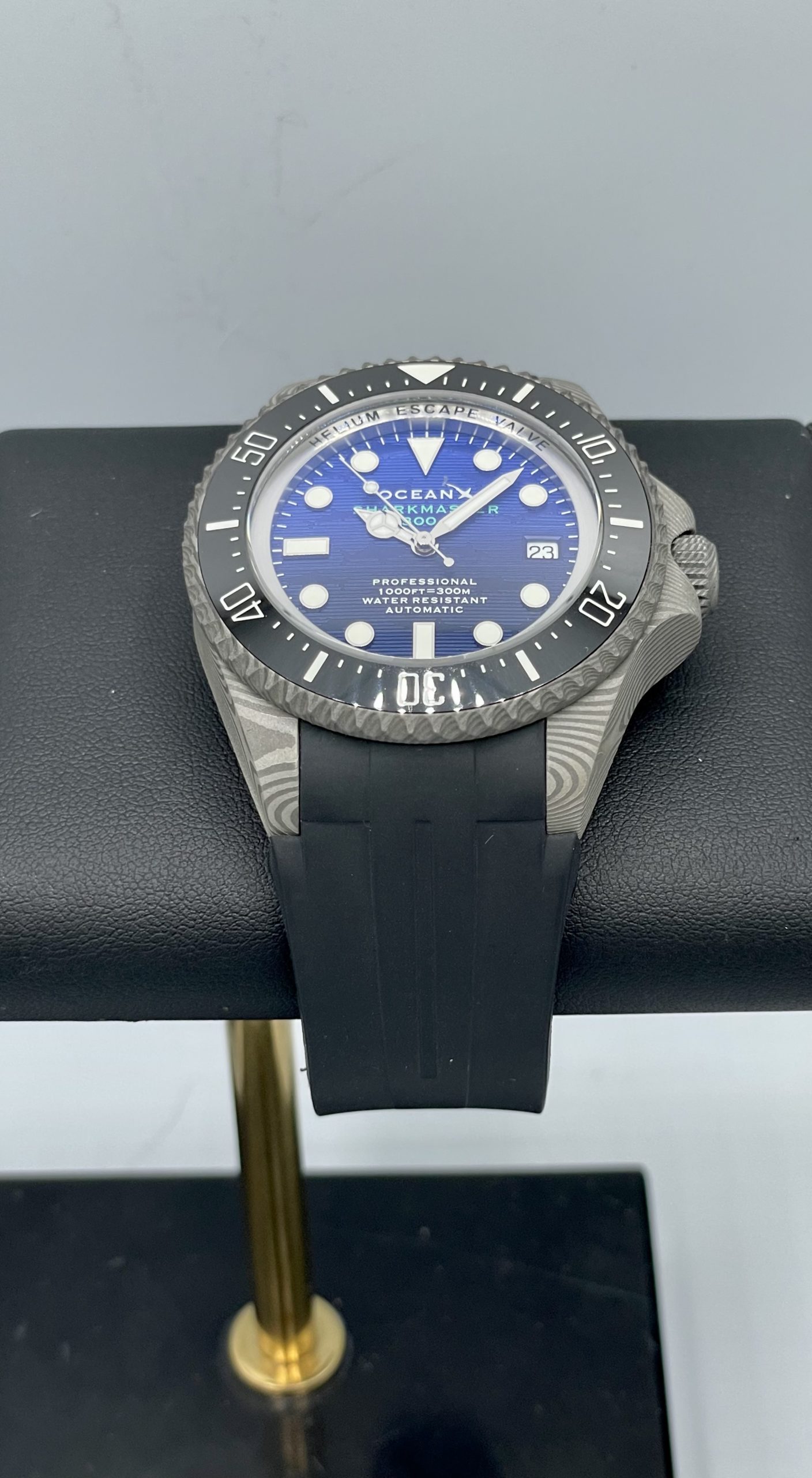 OceanX SharkMaster 300+ Damascus Limited Edition 99 Pieces Swiss ETA ...