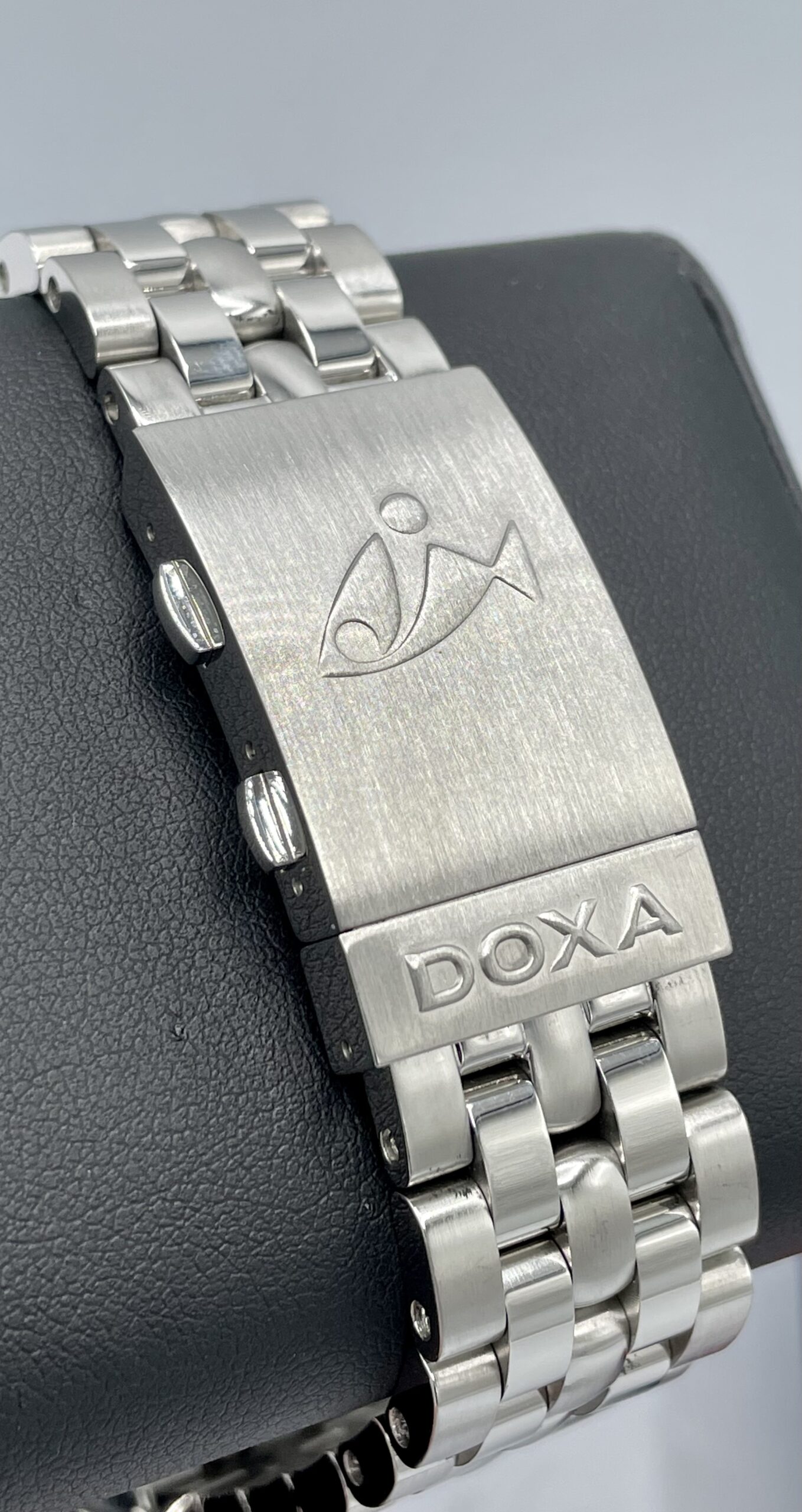 Doxa Sub 1500t Sharkhunter Swiss Automatic 1500m Diver 45mm Steel ...