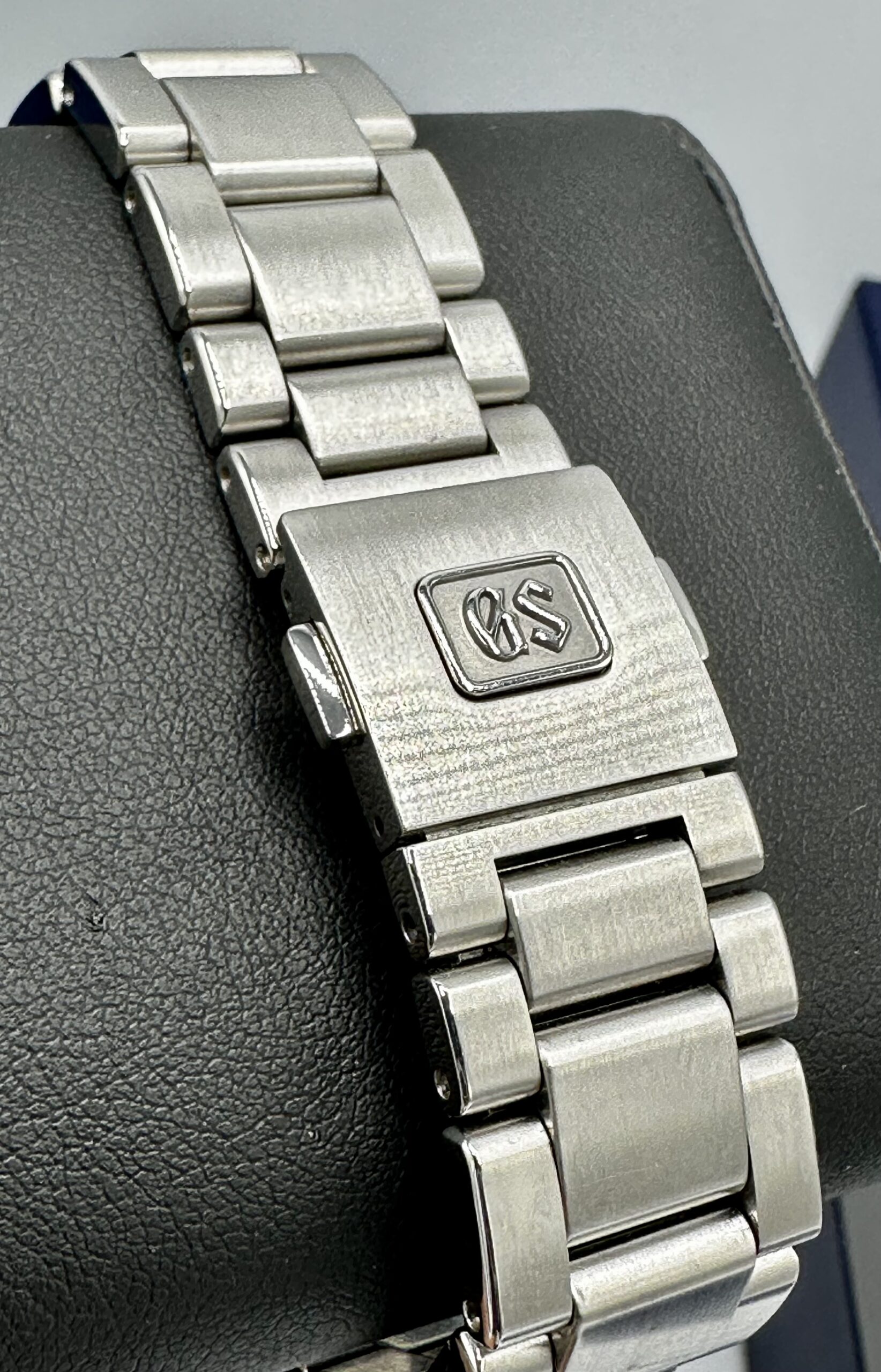 GRAND SEIKO SBGA465 Spring Drive Morning Frost White Dial 40mm Power ...
