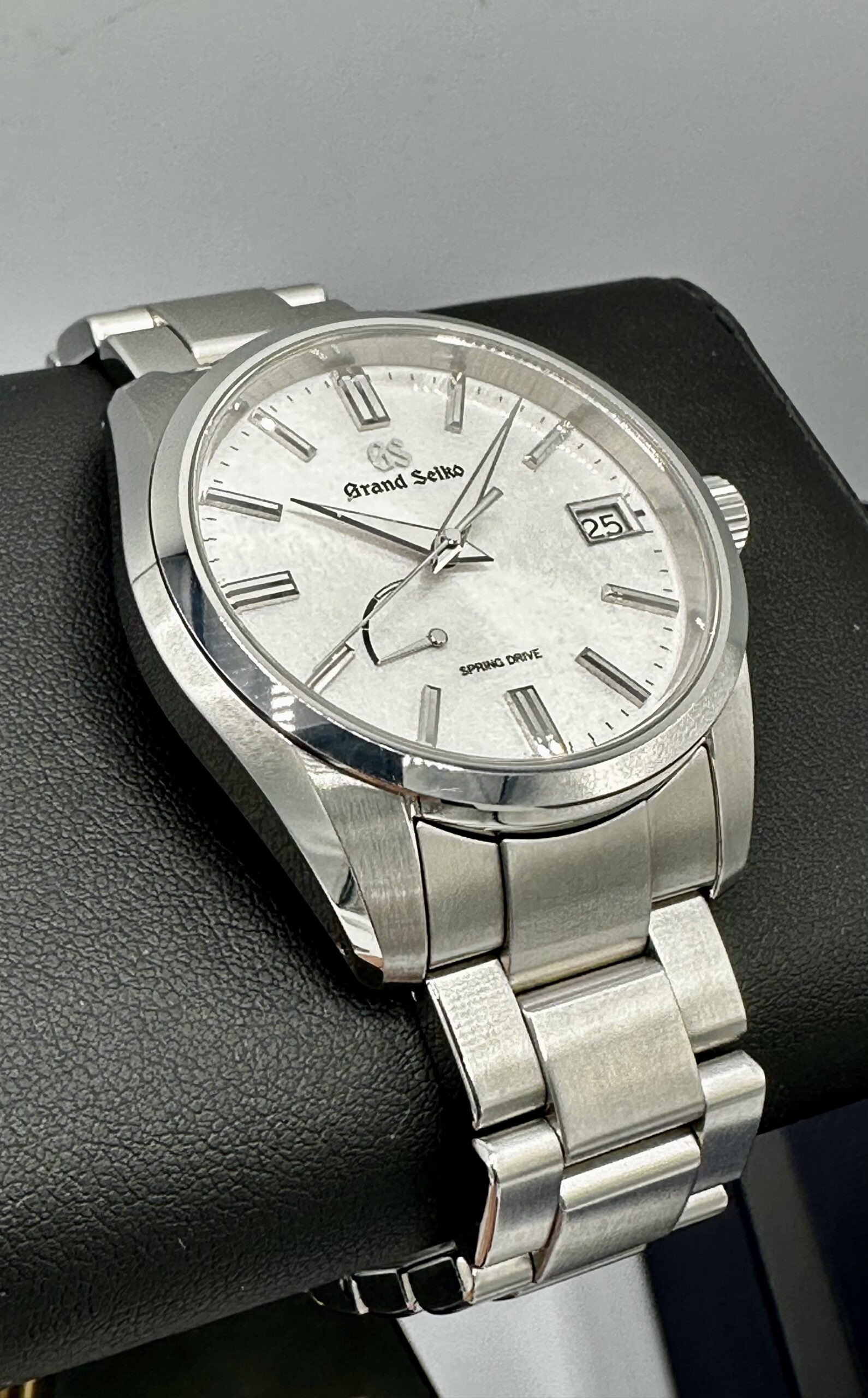 GRAND SEIKO SBGA465 Spring Drive Morning Frost White Dial 40mm Power ...