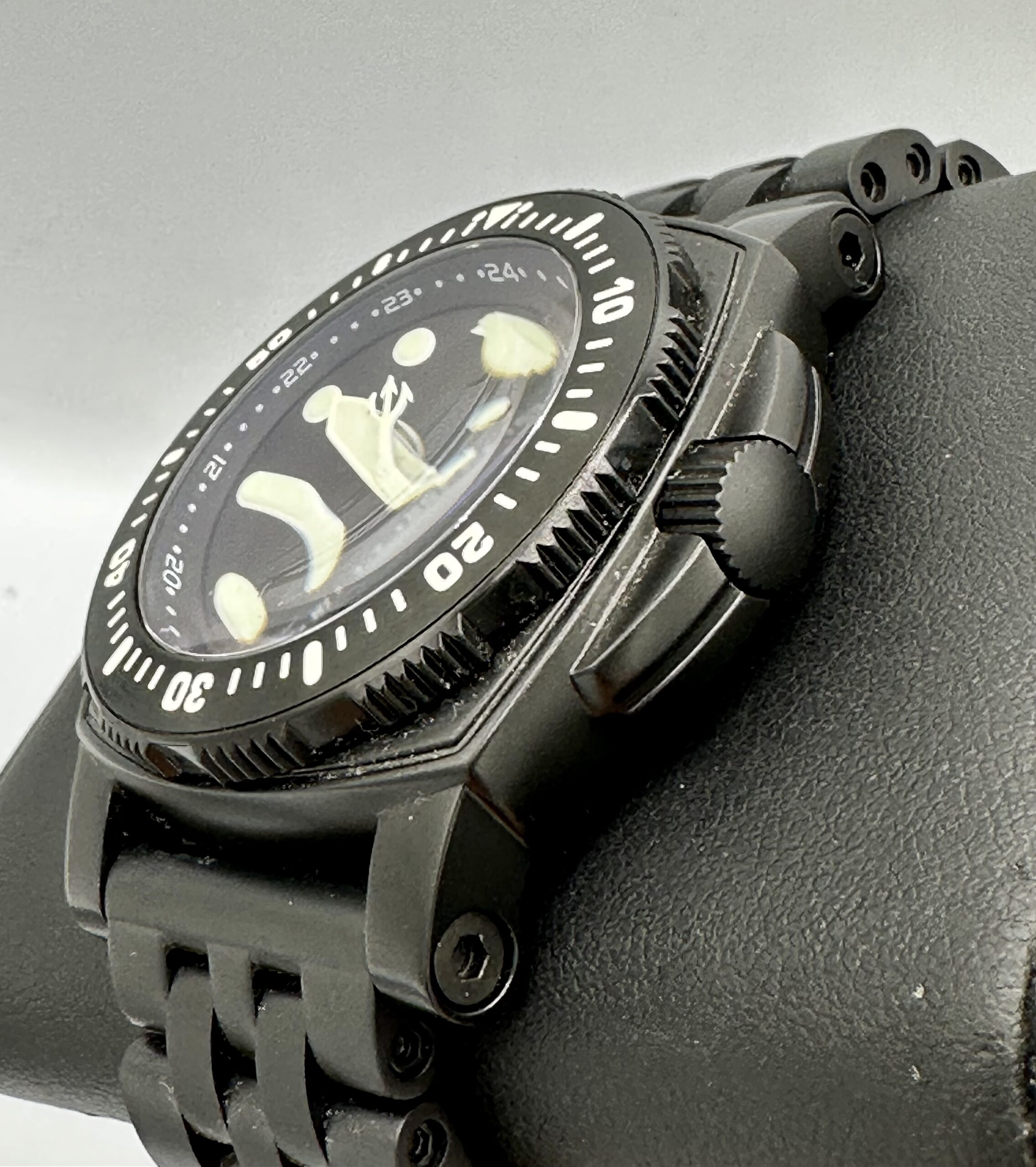 NFW Shumate GoRUCK Special Edition Shumate 300m Diver 44mm Black Steel ...