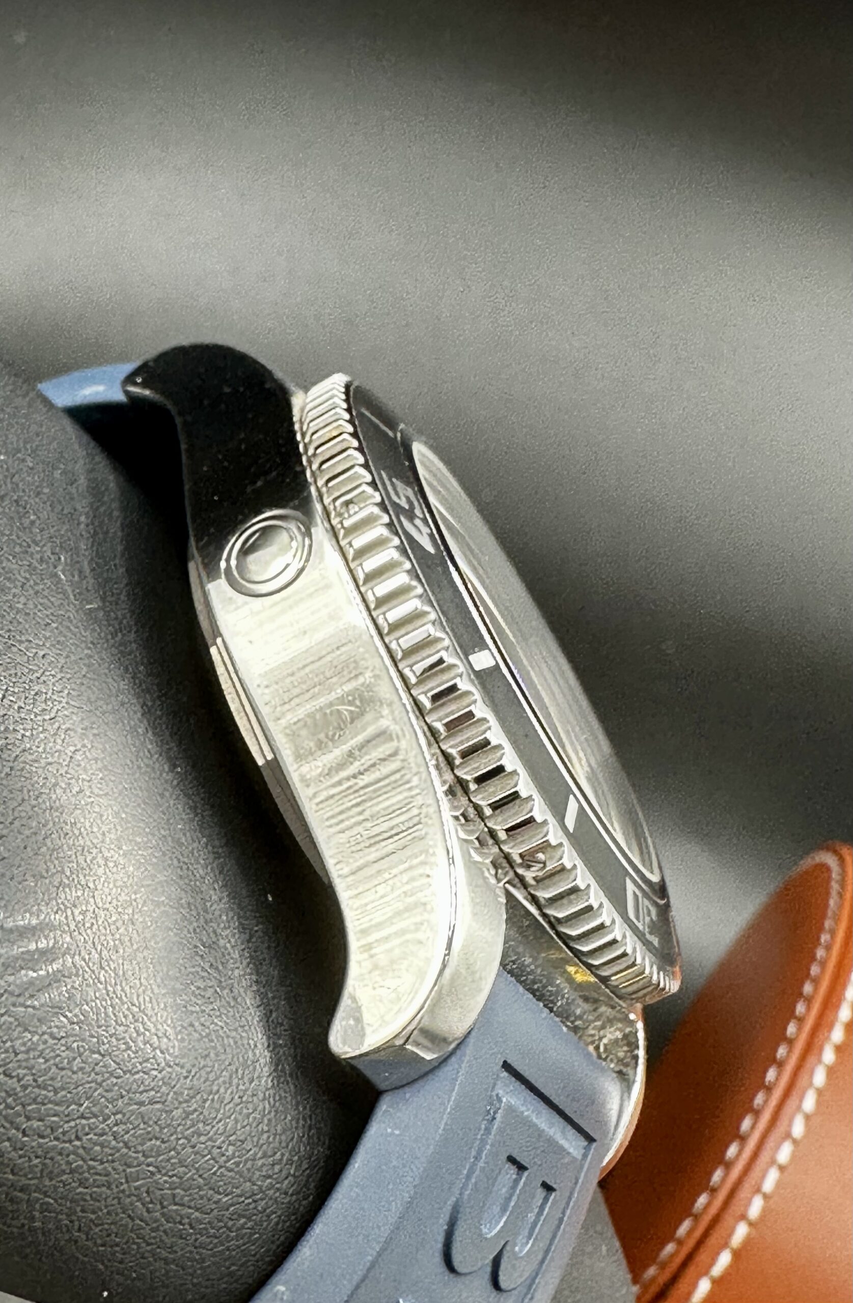 BREITLING Superocean Chronograph M2000 A73310A8 CoSC Swiss Quartz 2000m ...