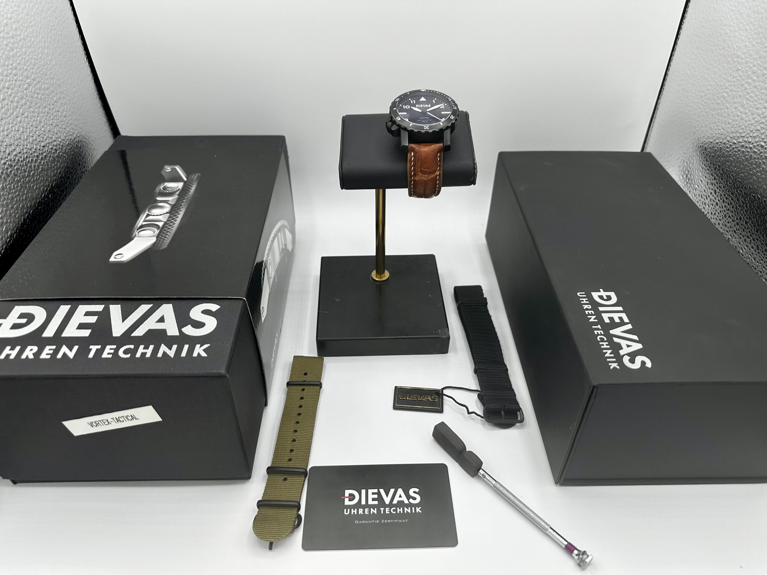 DIEVAS VORTEX TITANIUM TACTICAL DIVER SWISS AUTOMATIC ETA 2824 MOVEMENT ...