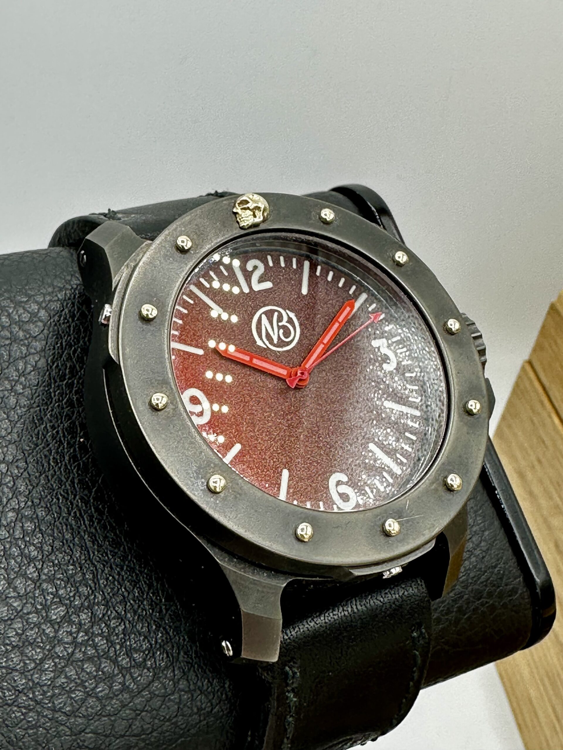 ENNEBI FONDALE 9650 Black DLC Coated Titanium Burgundy Dial Swiss 47mm ...