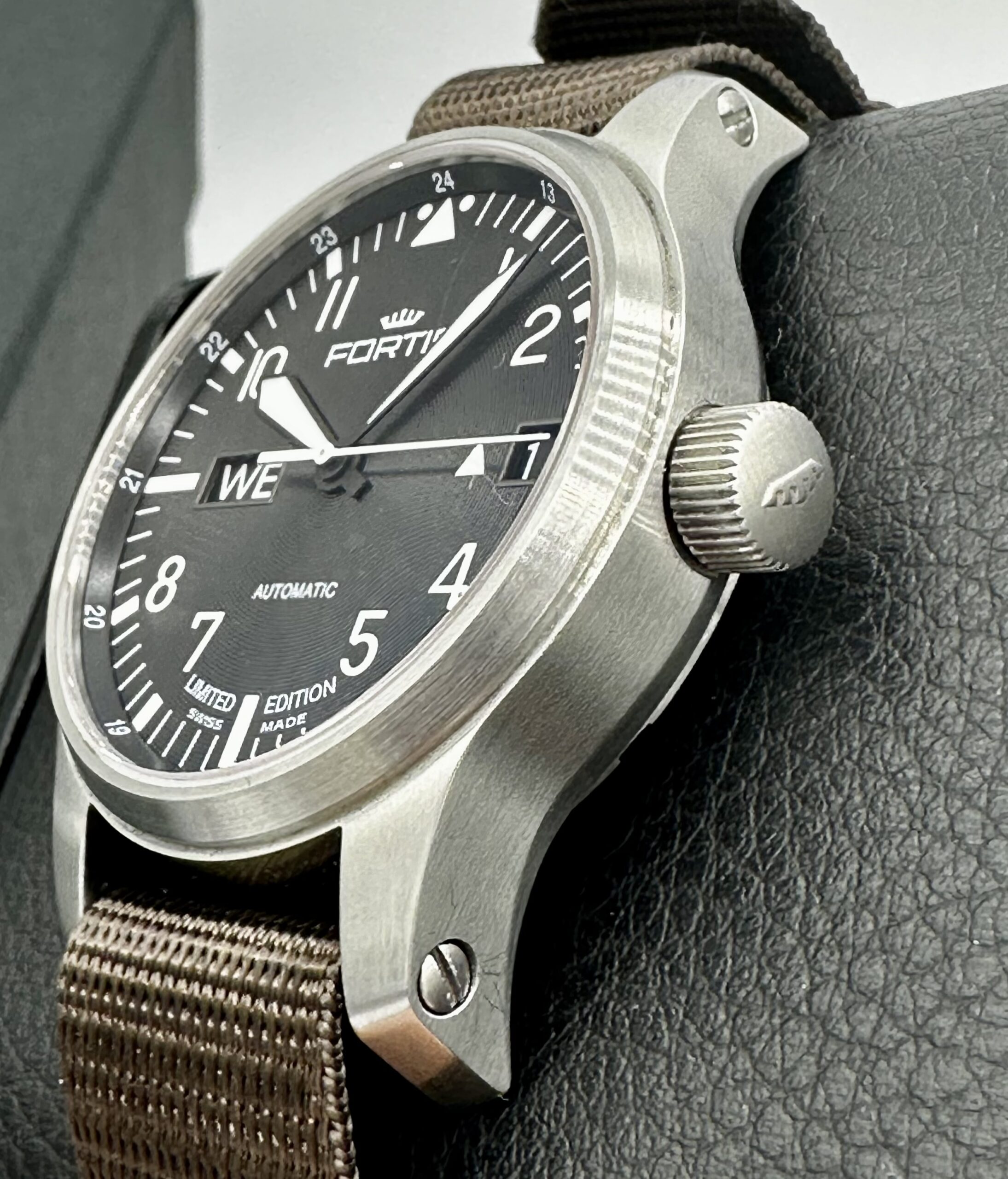 FORTIS Flieger Limited Edition Day Date 43mm Swiss Automatic Ref. 700. ...