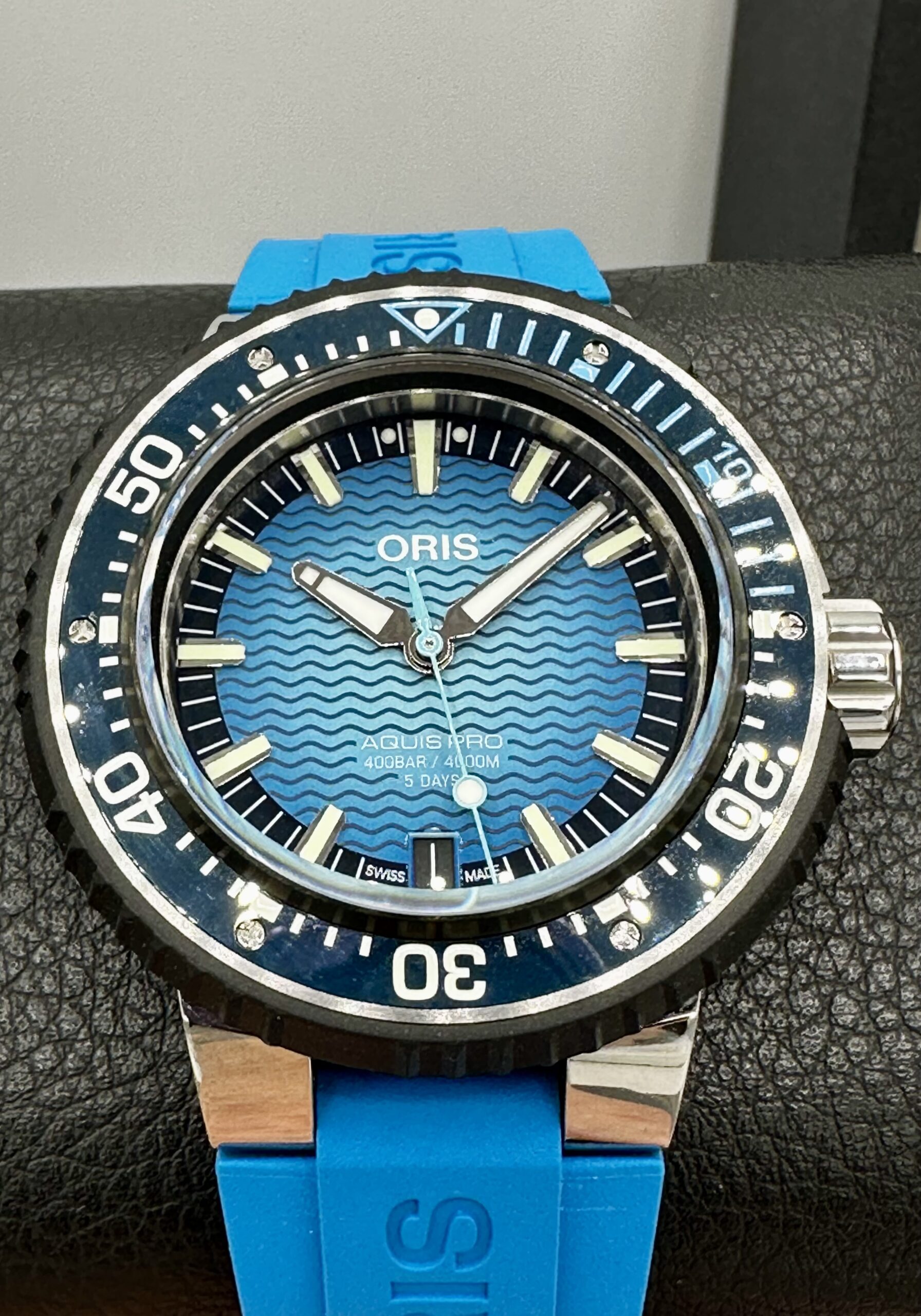 ORIS Aquis Pro 4000M Deep Diver Aqua Blue Dial 5 Days Automatic SOLD ...