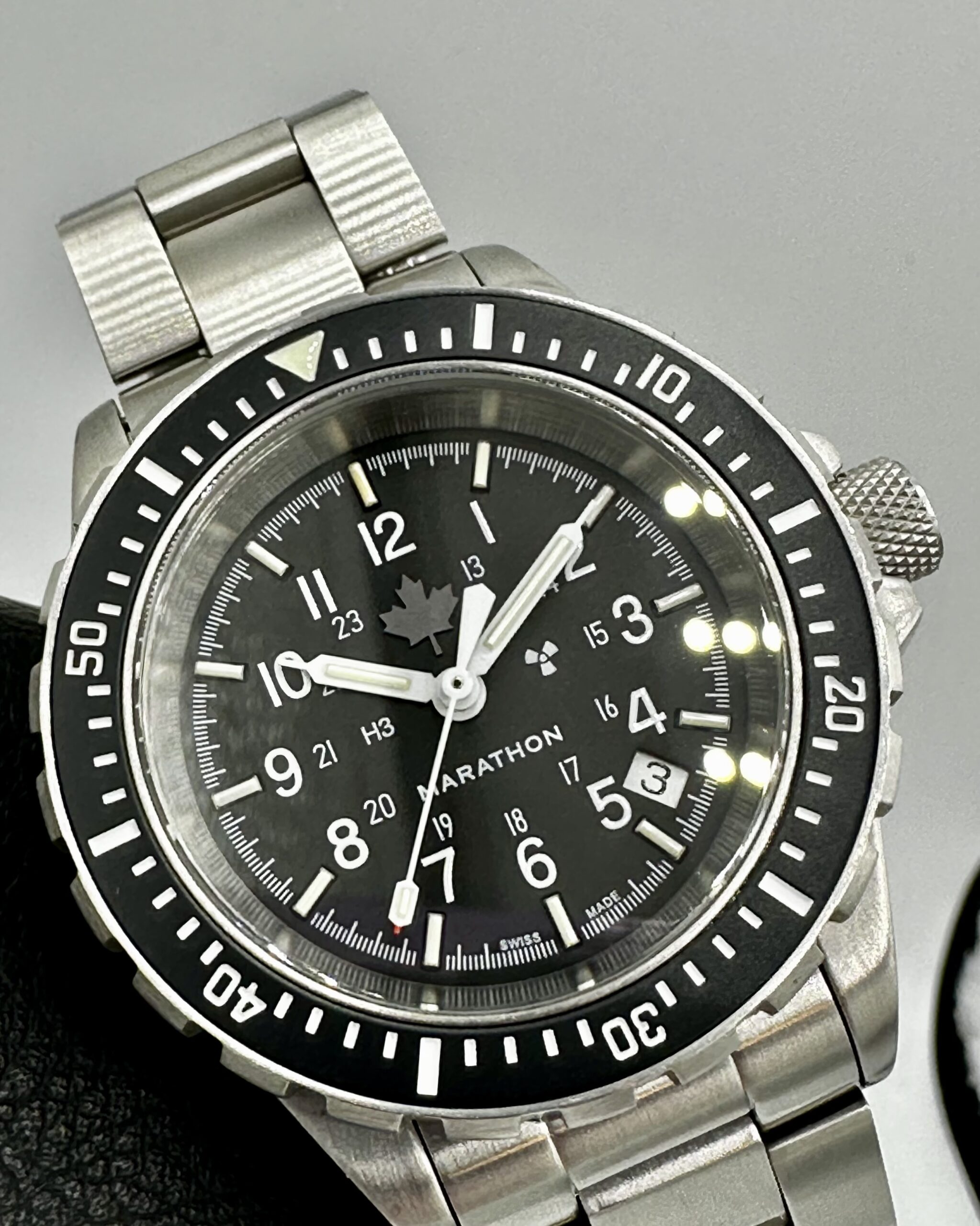 Marathon GSAR 41 Grey Maple Type II Swiss Automatic Maple Leaf Clasp ...